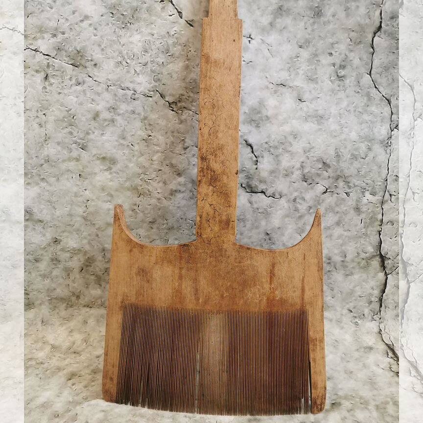 Гребень-чесало деревянный