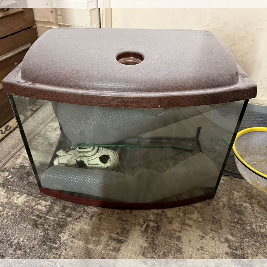 Аквариум с насосом и компрессором