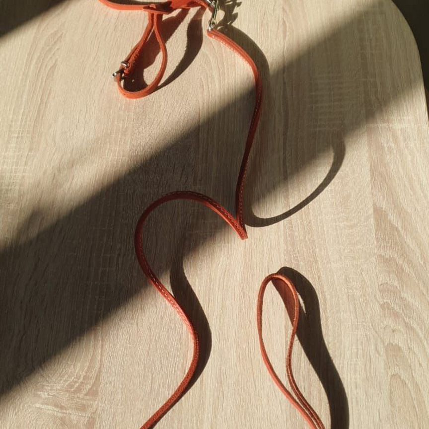 Шлейка для маленькой собаки из натуральной кожи