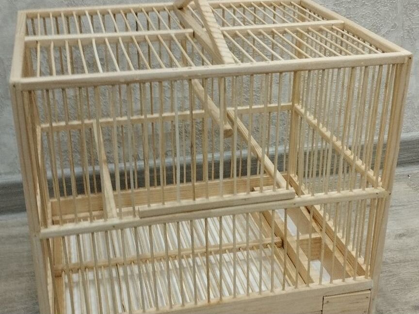 Клетка для птиц из дерева