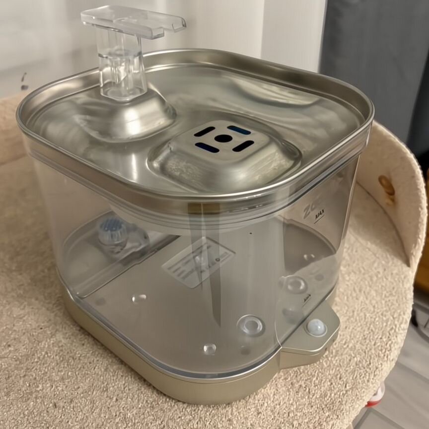 Фонтан поилка для кошек и собак zooshi