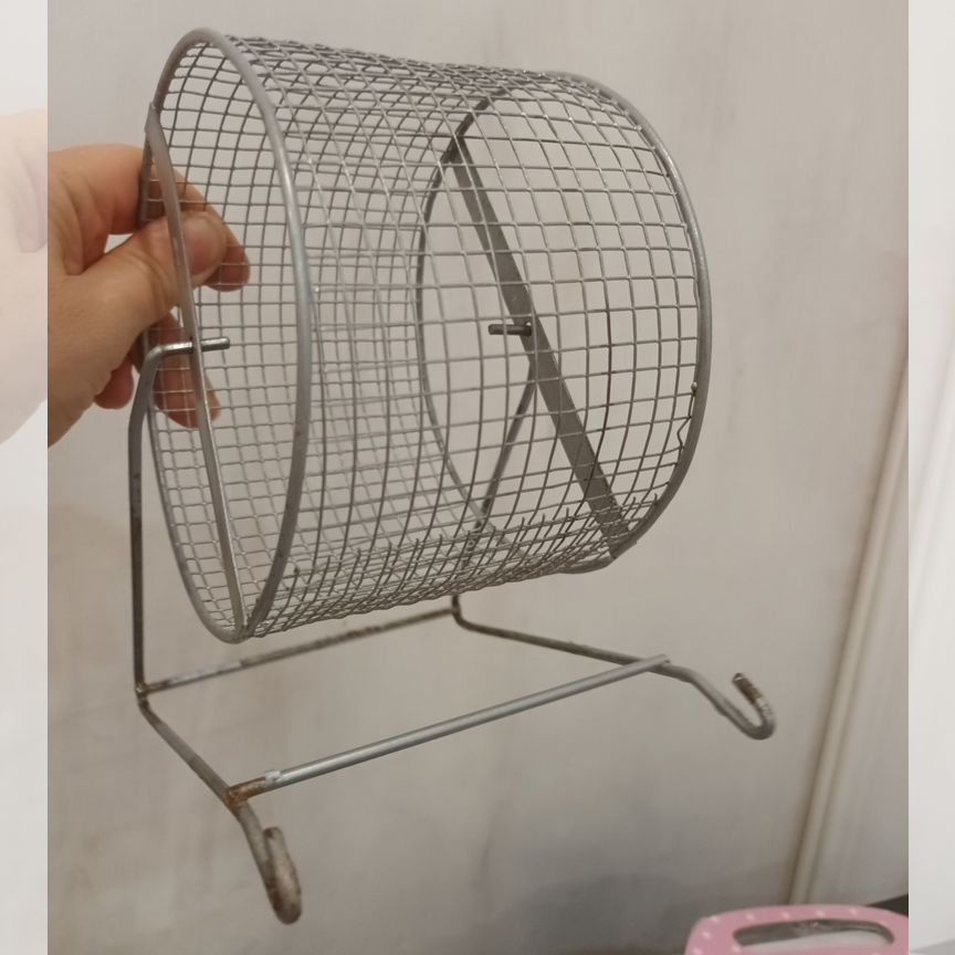 Колесо в клетку для хомяка