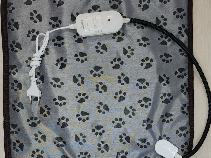 Коврик лежанка с подогревом для кошек