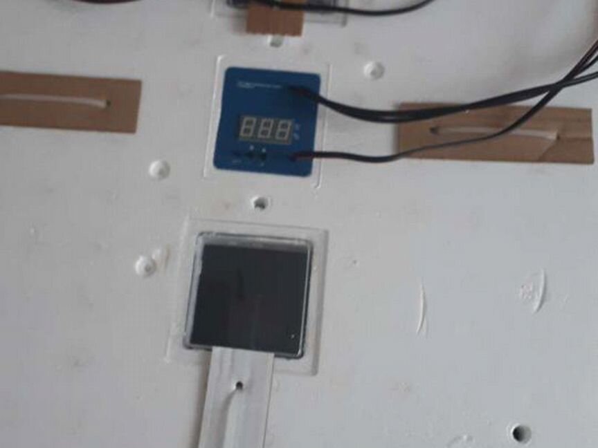 Инкубатор "Несушка"на 104 яйца автомат