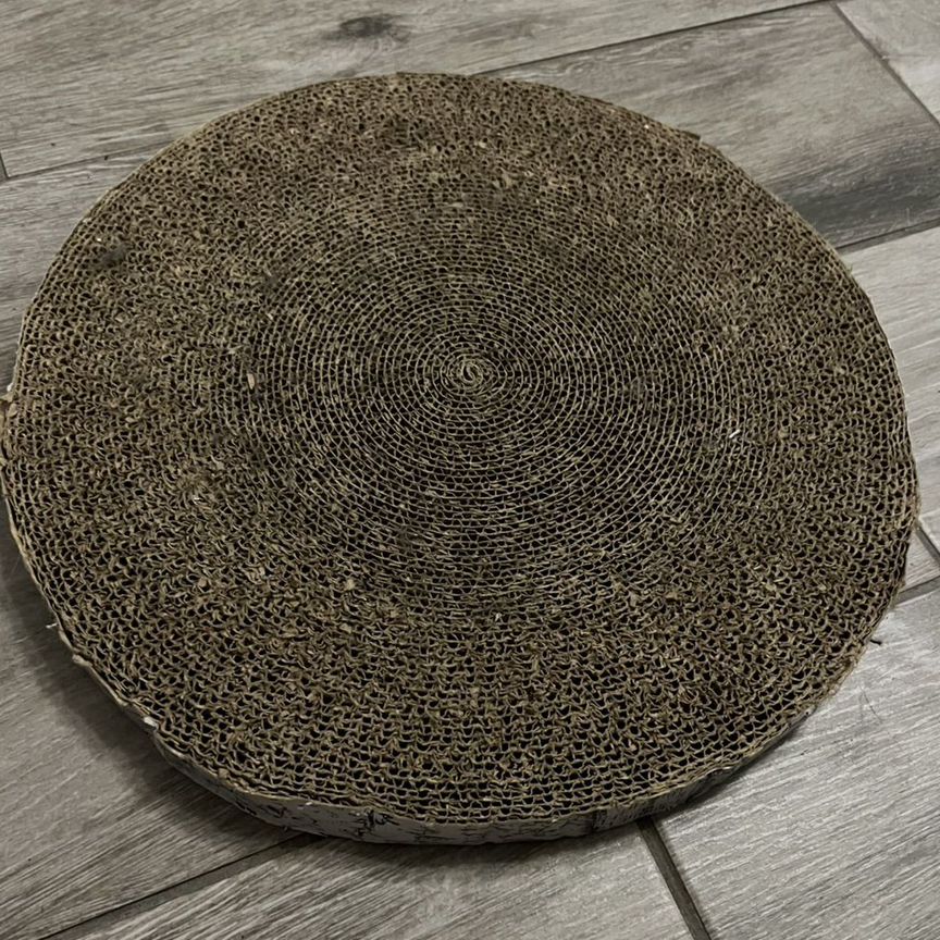 Когтеточка для кошки б/у круглая 33см