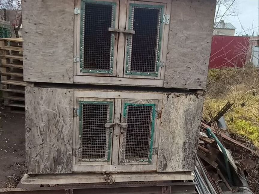 Продам две клетки для кроликов