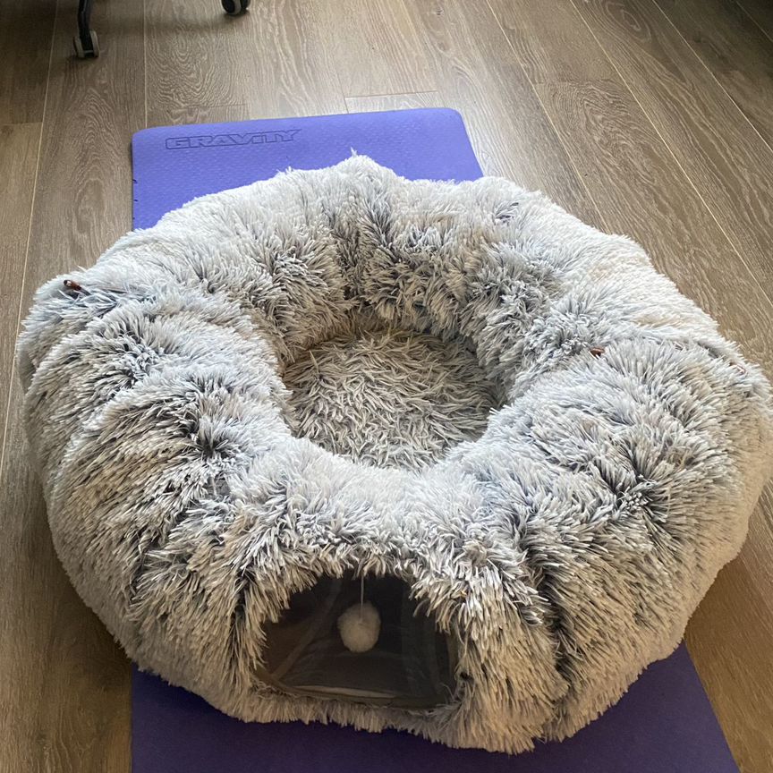 Лежанка-тоннель для кошек