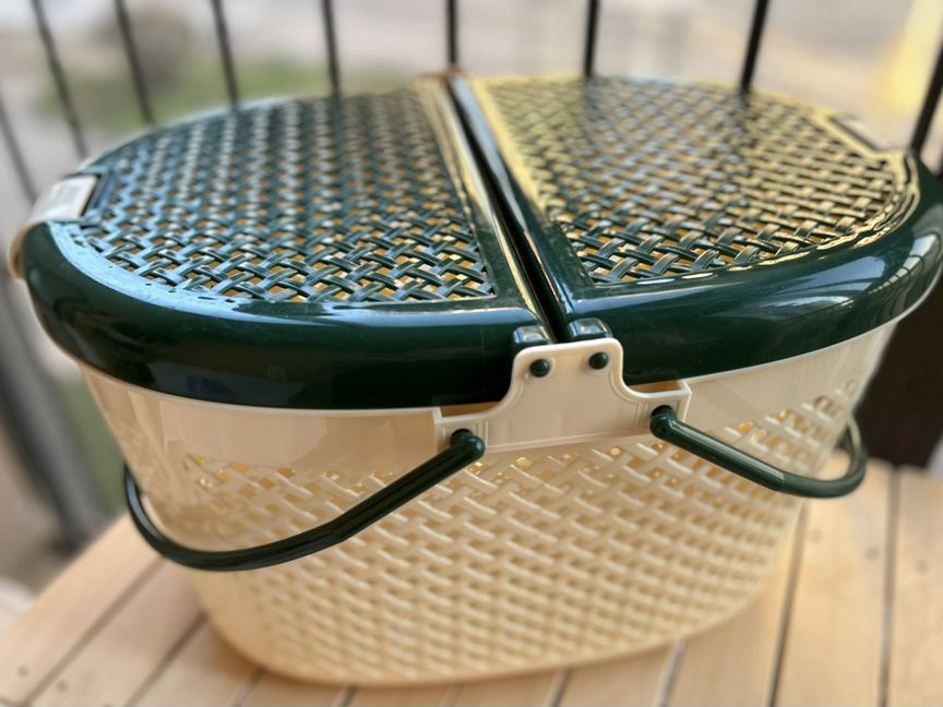 Переноска для животных птиц пластиковая