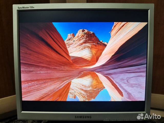Мониторы LCD 17" Samsung 720N и ViewSonic VX724 купить в Москве ...