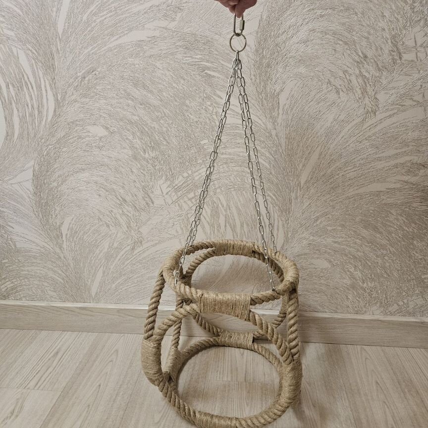 Игрушка для крупного попугая