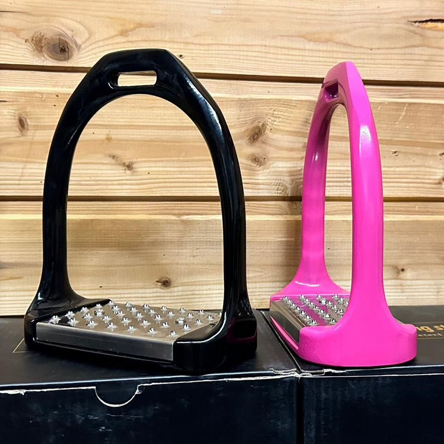 Стремена новые