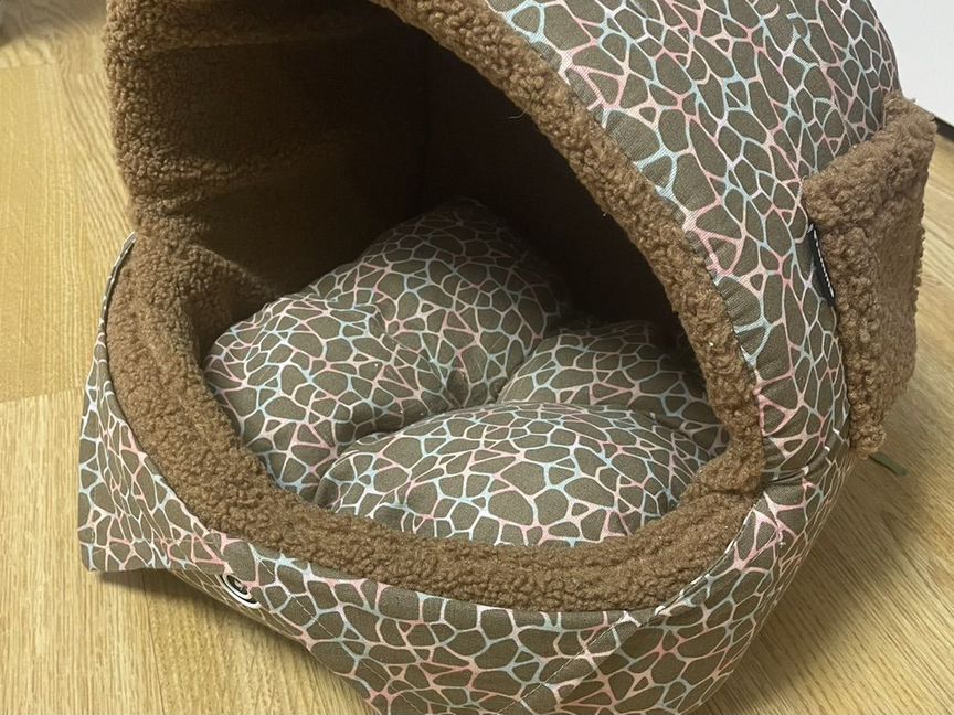 Лежанка домик для собаки кошки