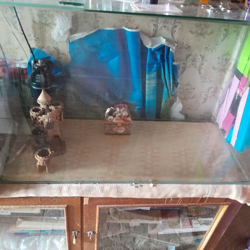 Аквариум большой, идеально как террариум продам