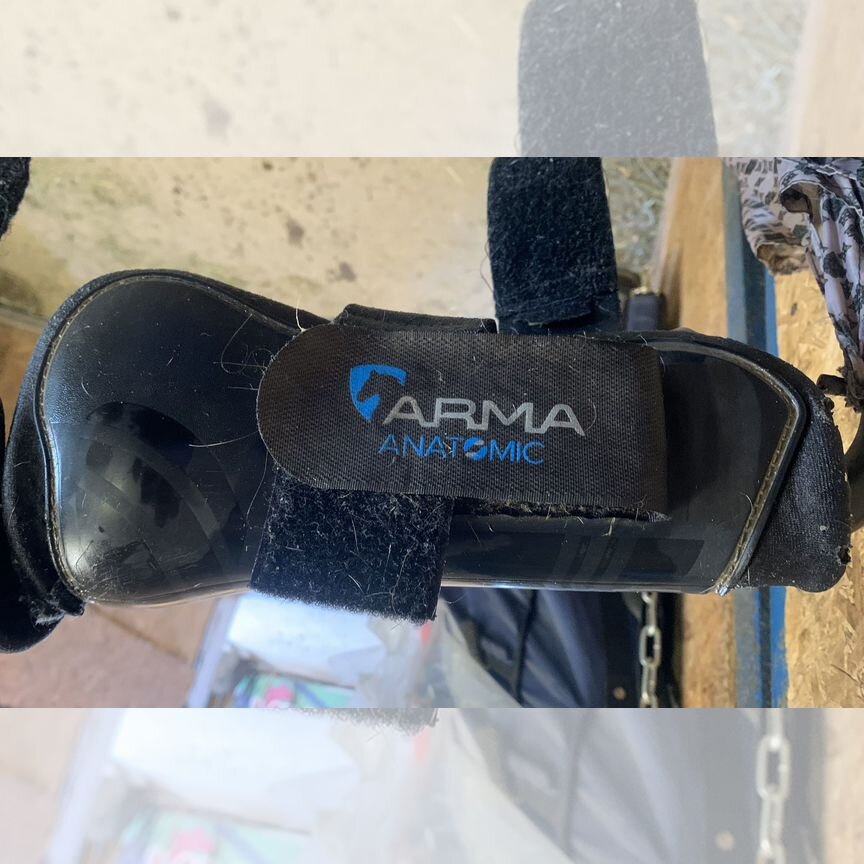 Навки для лошади Arma
