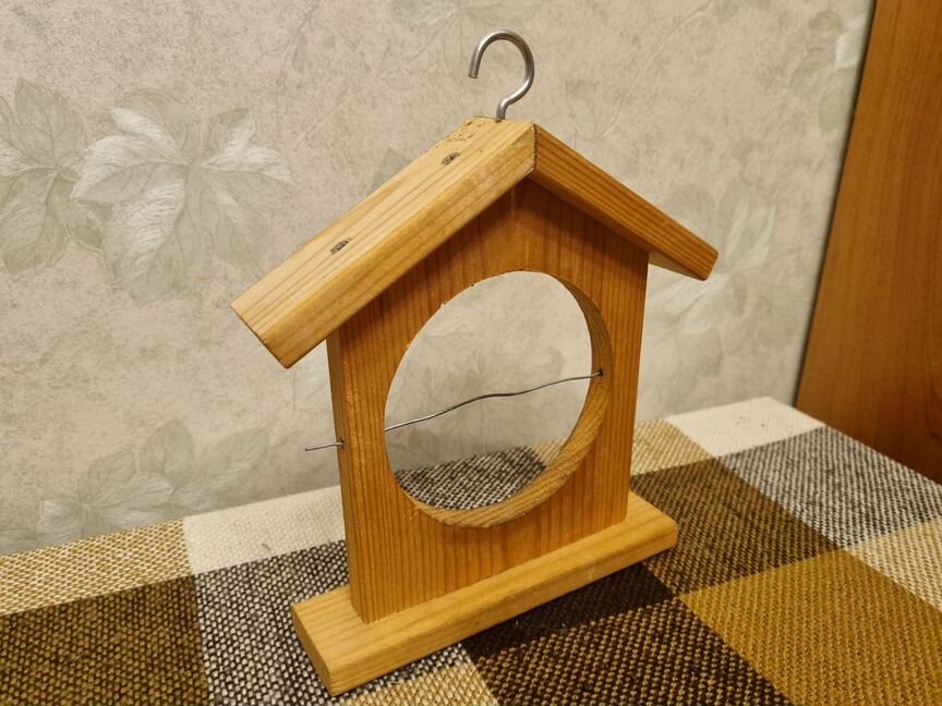 Кормушка для птиц
