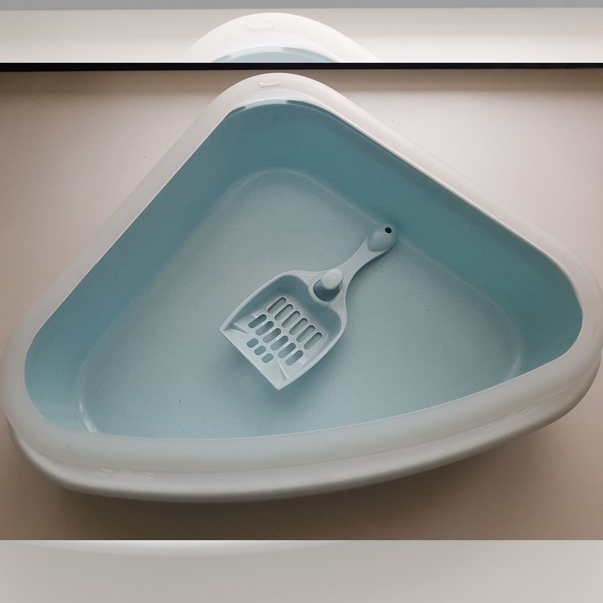 Лоток угловой для кошки, 45х45 см