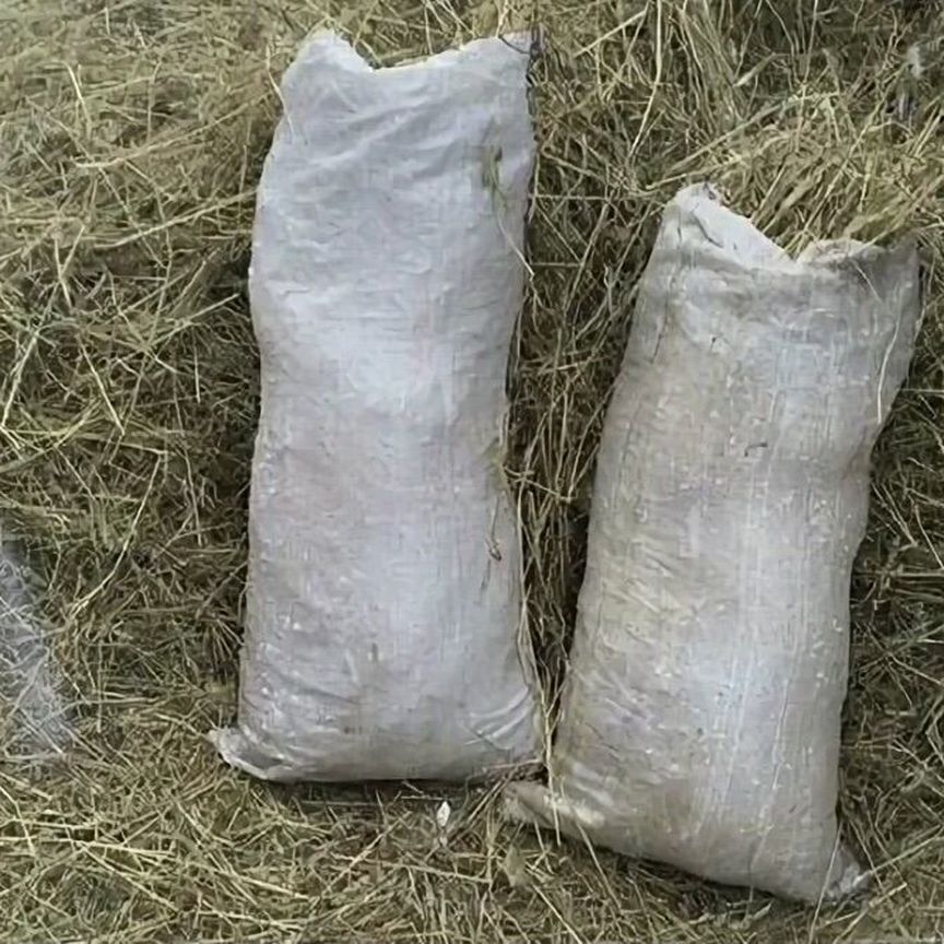 Сено в мешках