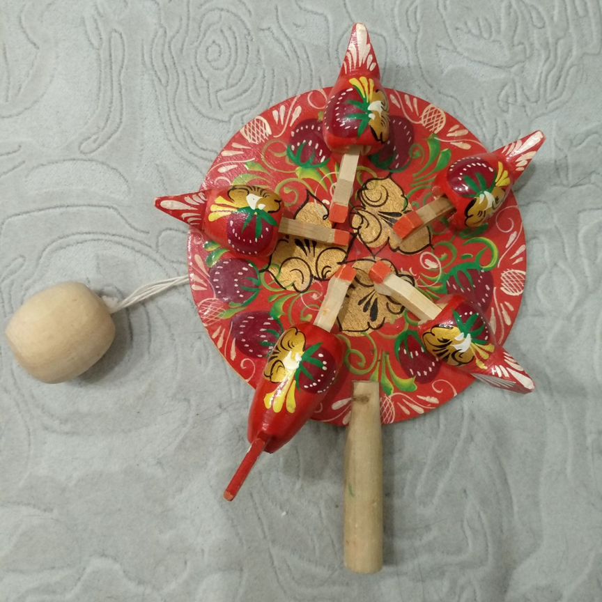 Курочки клюют