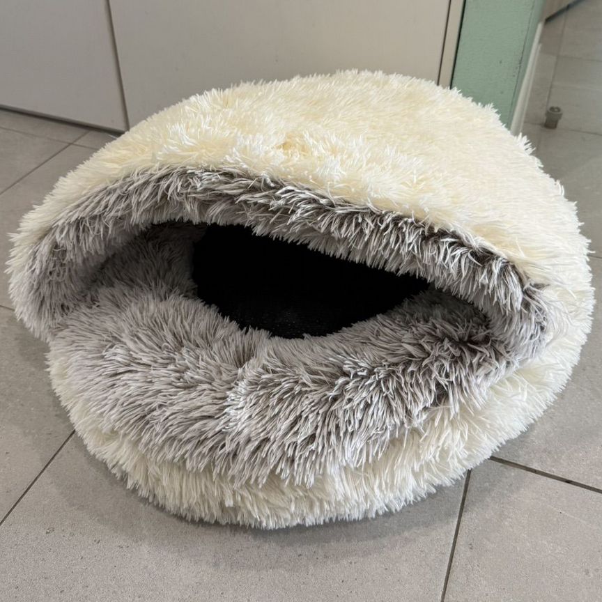 Лежанка для кошек