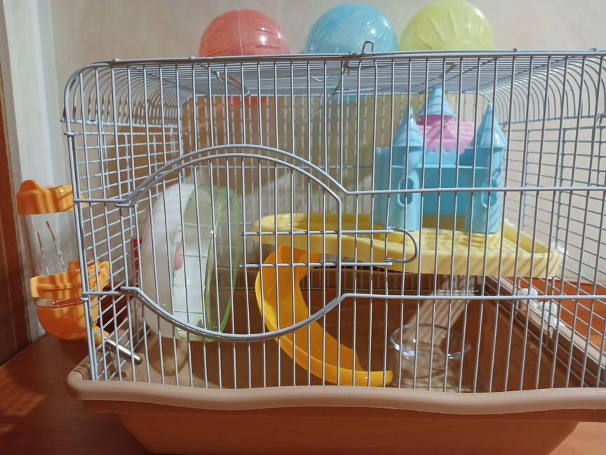 Новые клетки С замком большая и помень. хомякам