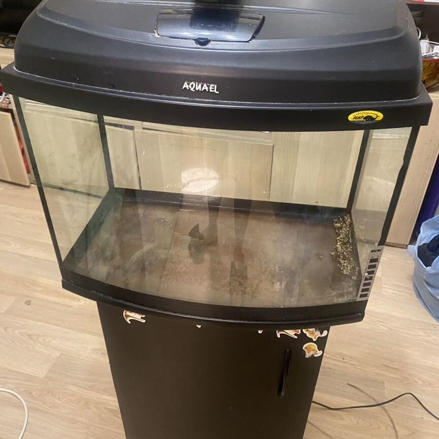 Аквариум с фильтром, светом и всем необходимым