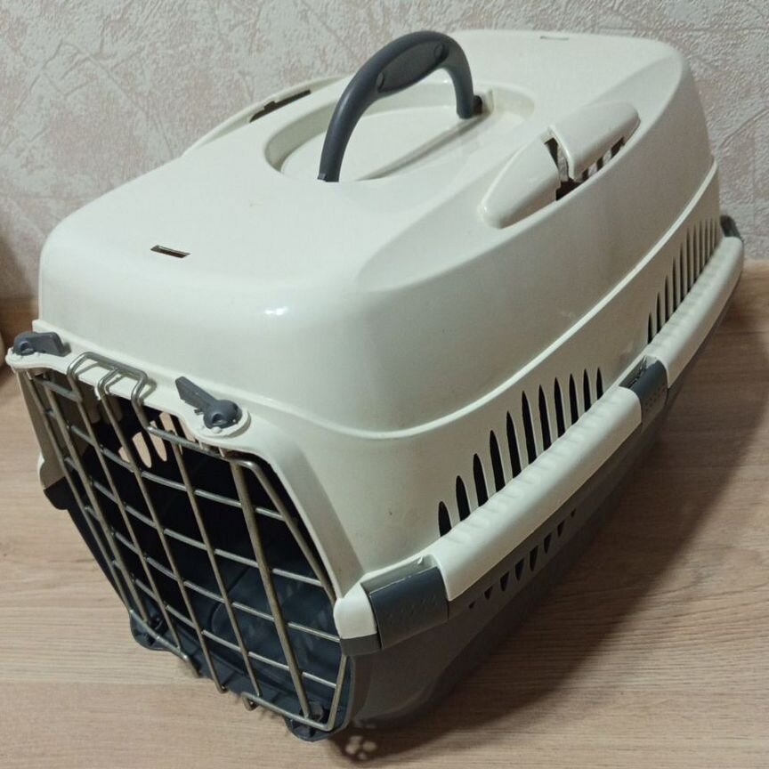 Переноска для кошек пластиковая