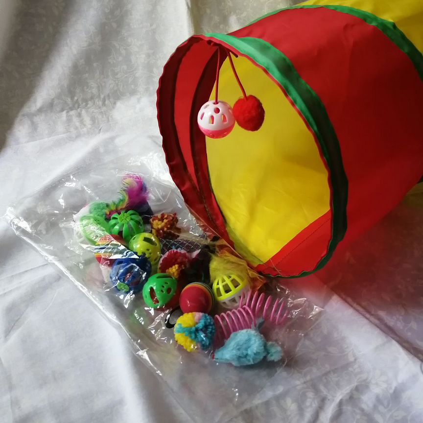 Тоннель и игрушки для животных