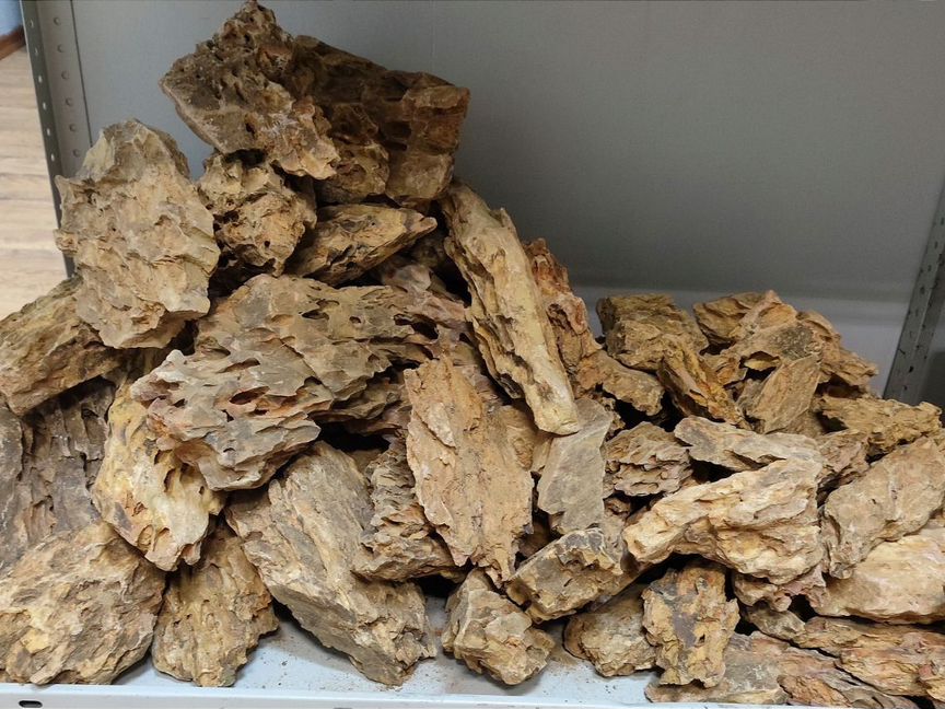 Камни для аквариума Дракон, красный