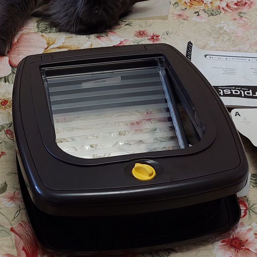 Дверца для крупных кошек И собак ferplast swing 9