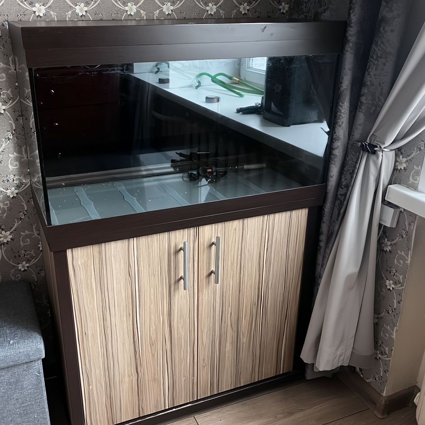 Аквариум с тумбой бу