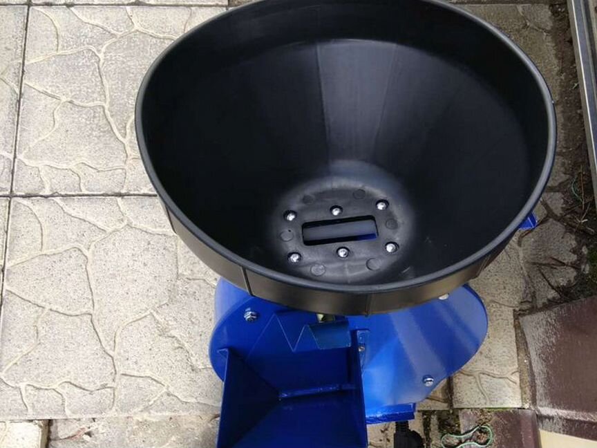 Зернодробилка и корморезка