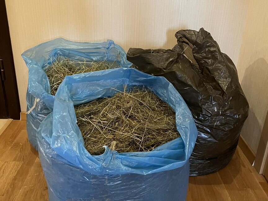 Сено в мешках