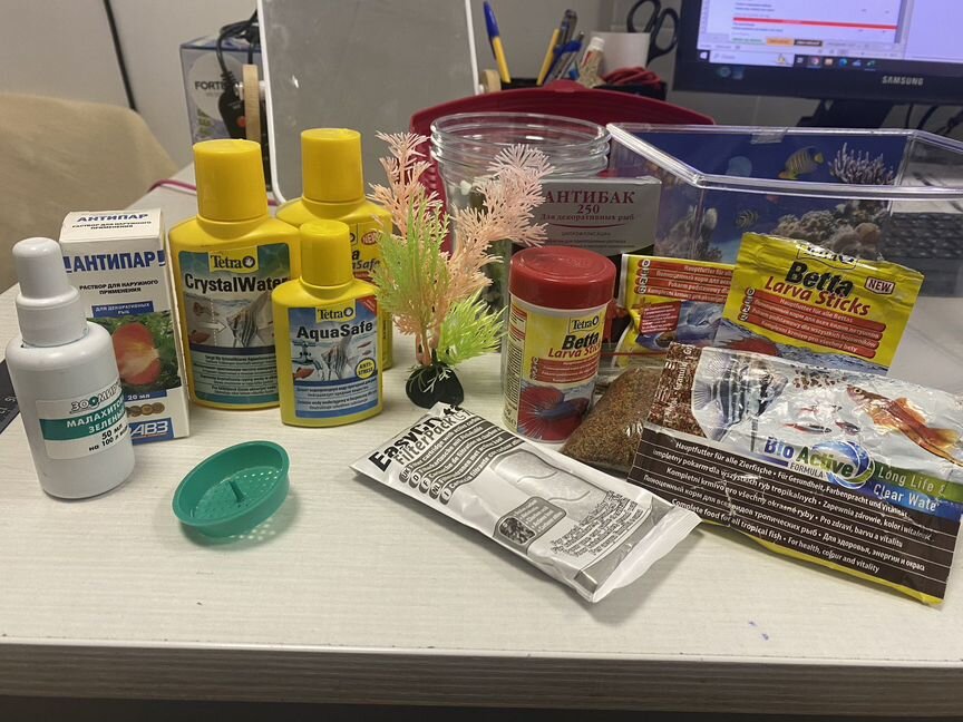 Аквариум круглый с большим набором всего