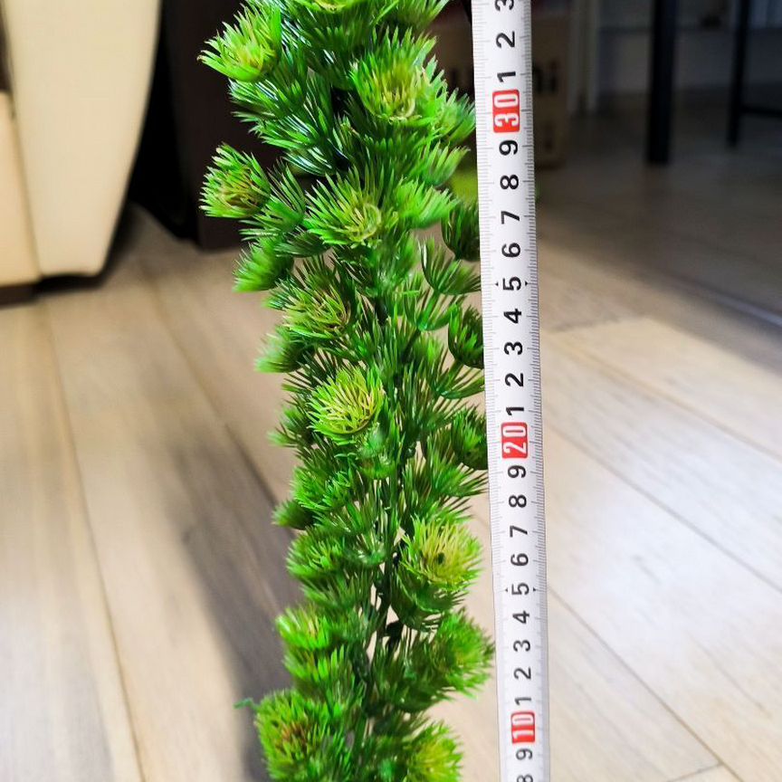 Искусственное растение для аквариума