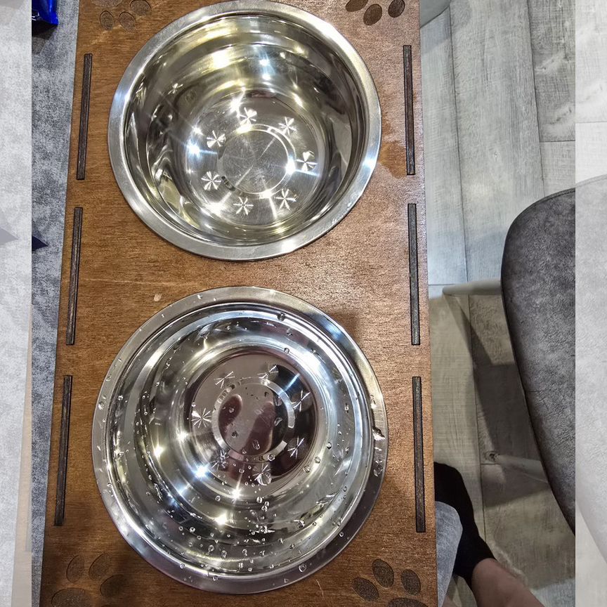 Подставка для корма собак