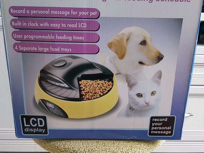 Автокормушка Pet Feeder для кошек и мелких собак