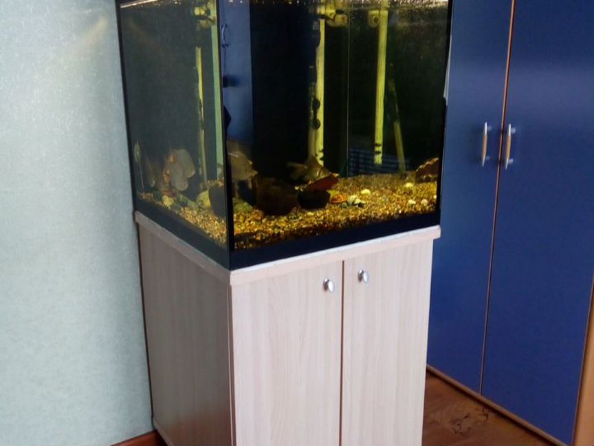 Аквариум с тумбой