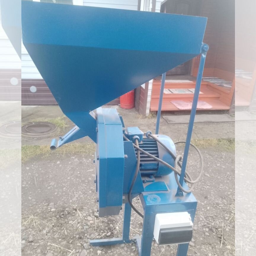 Зернодробилка новая