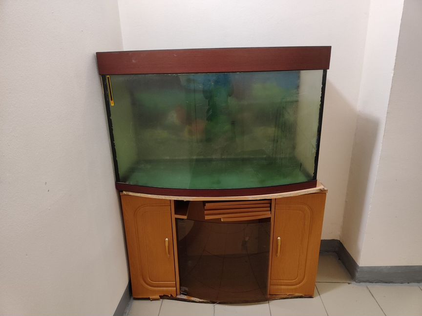 Аквариум с тумбой