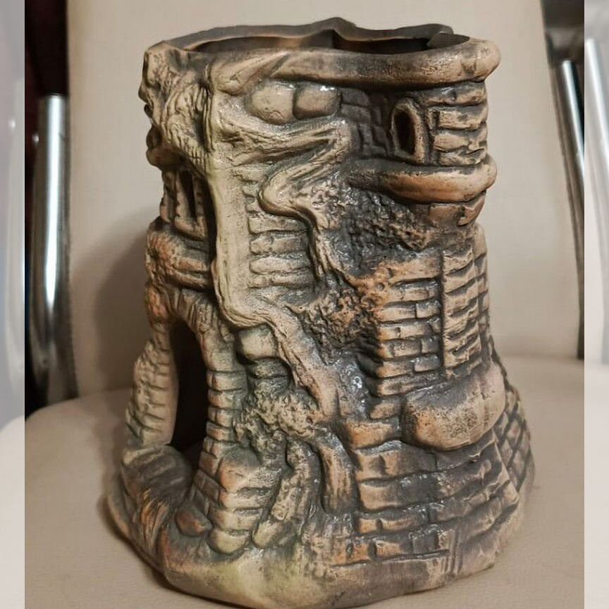 Декор для аквариума (замок, башня)