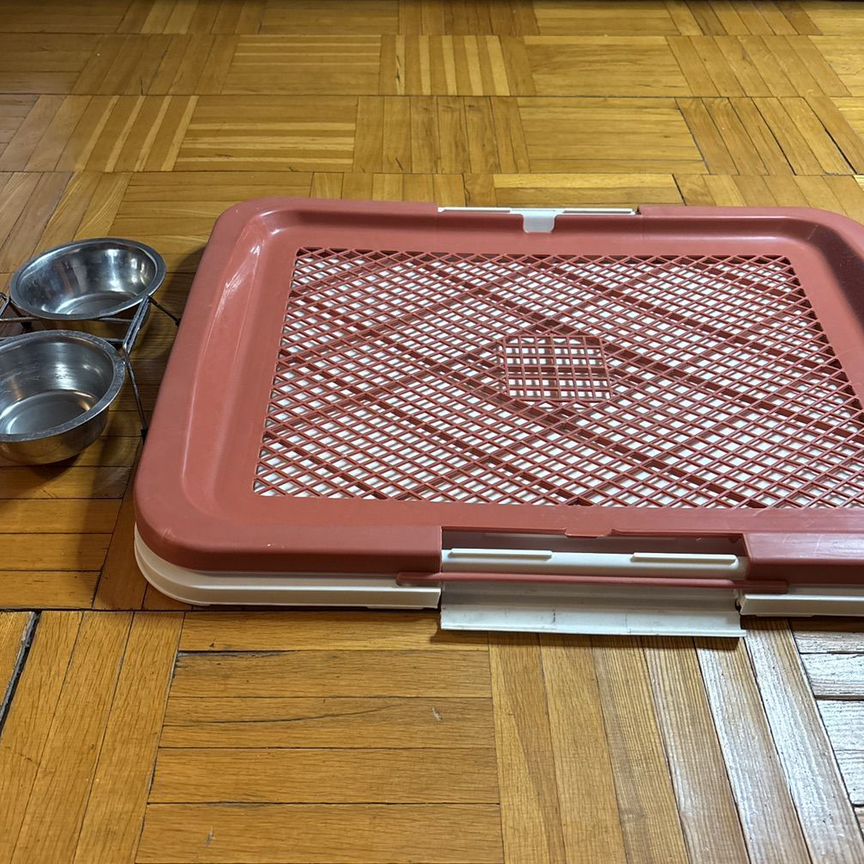 Лоток для собак под пеленку с мисками