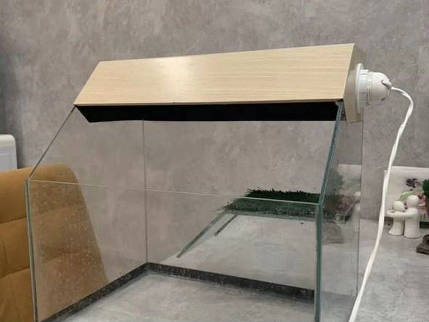 Аквариум с мостиком