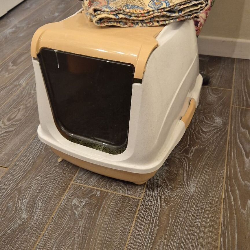 Туалет - кабина для кошки