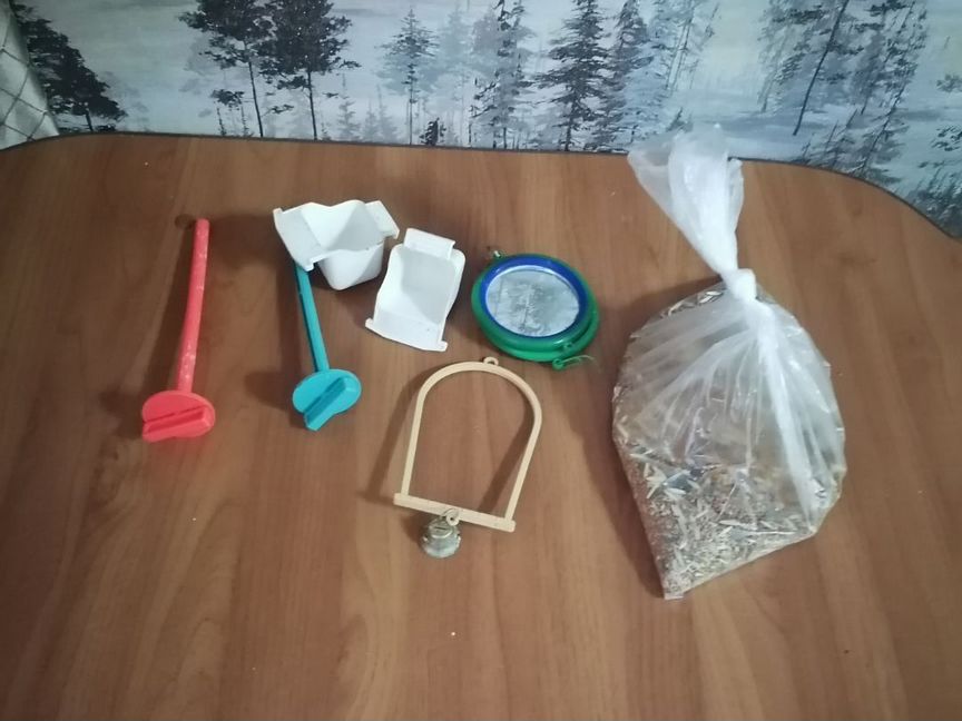 Продам вещи для попугая