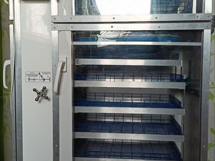 Инкубатор для яиц автоматический