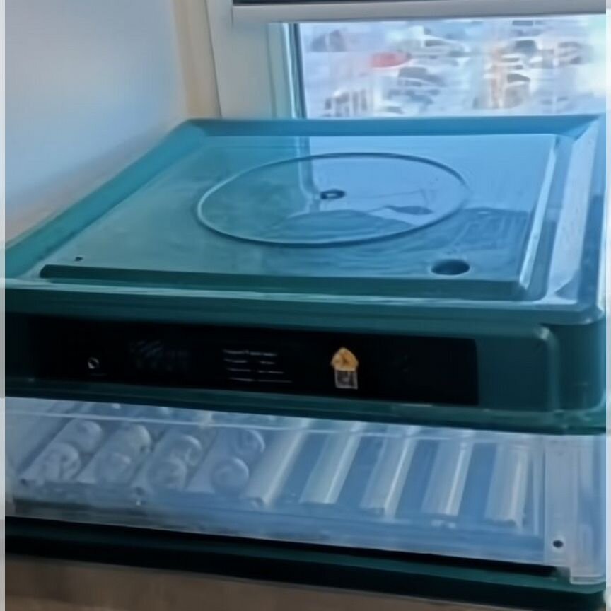 Инкубатор для яиц автоматический