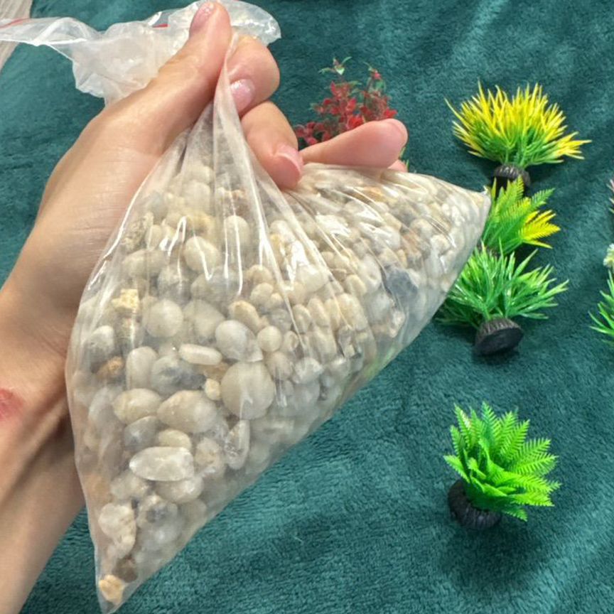 Камни и украшения в аквариум
