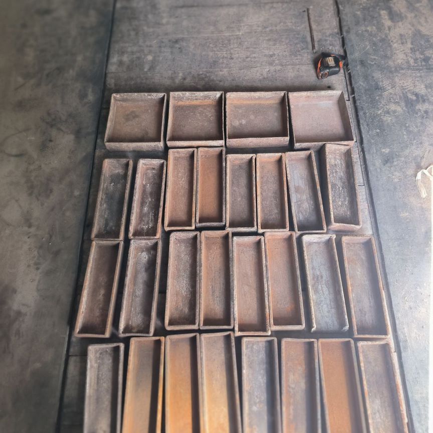 Кормушка для животных