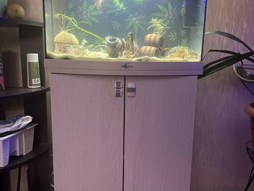 Аквариум с тумбой 60 литров