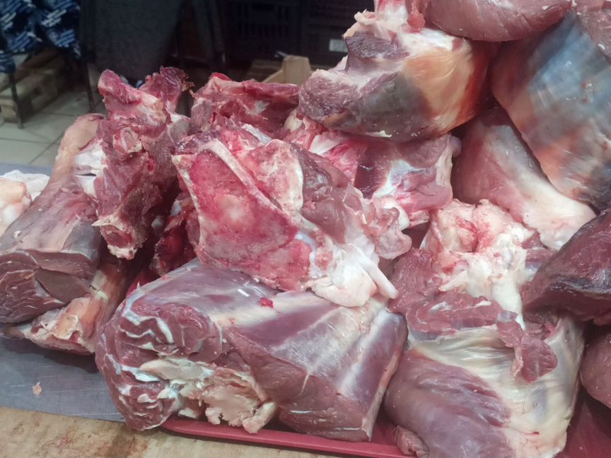 Мясо и кости для собак